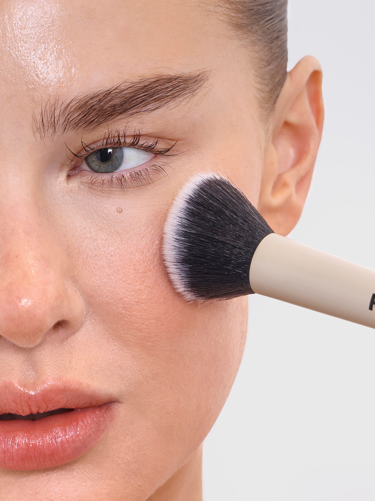 REFY Complexion Brush | Duel Ended Makeup Brush